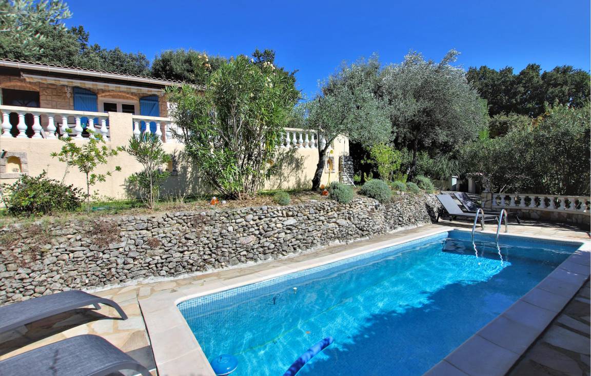 153 M² Maison De Vacances ∙ 3 Chambres ∙ 8 Personnes - Grillon