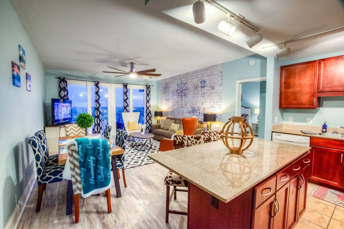 117 M² Condo ∙ 2 Bedrooms ∙ 9 Guests - Panama City Beach, FL