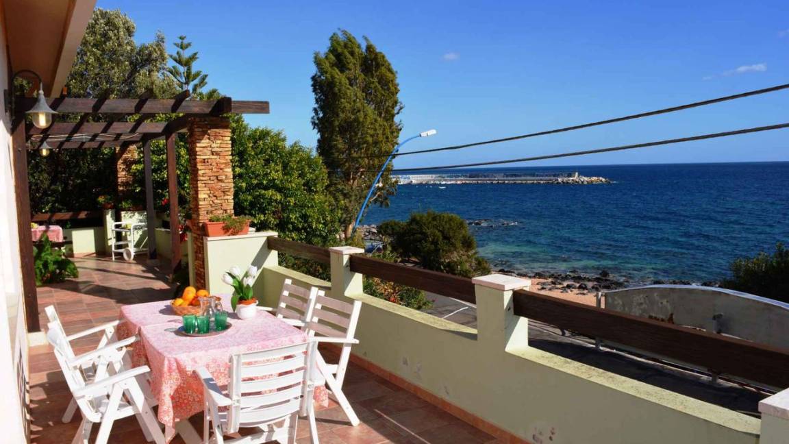 200 M² House ∙ 5 Bedrooms ∙ 12 Guests - Cala Gonone