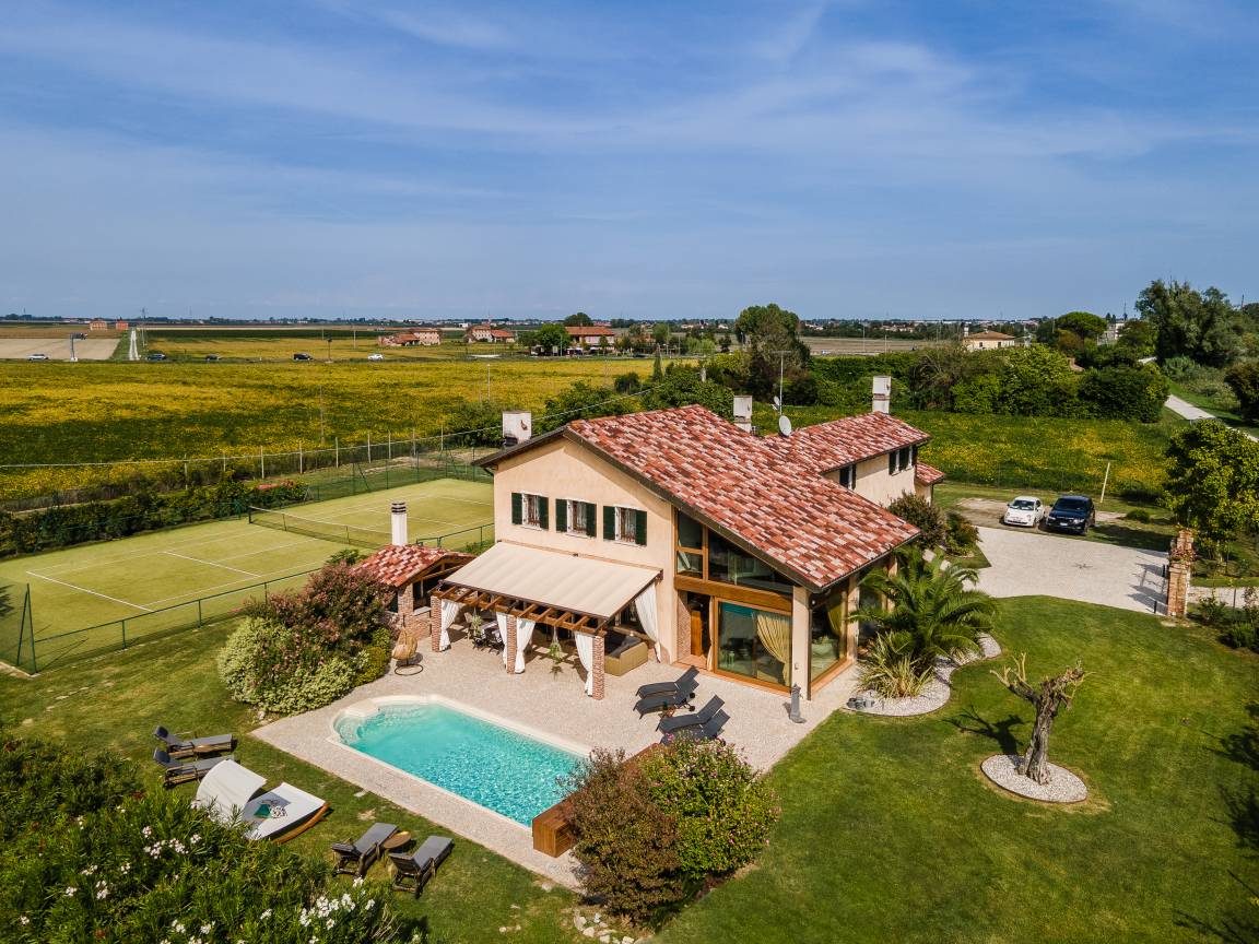 400 M² Villa ∙ 6 Chambres ∙ 14 Personnes - Lido de Jesolo