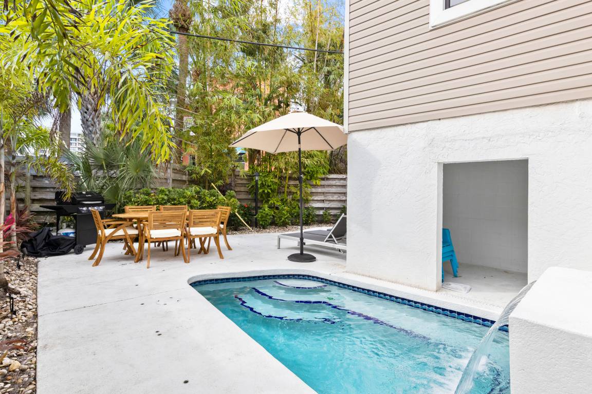 98 M² House ∙ 2 Bedrooms ∙ 6 Guests - Siesta Key, FL
