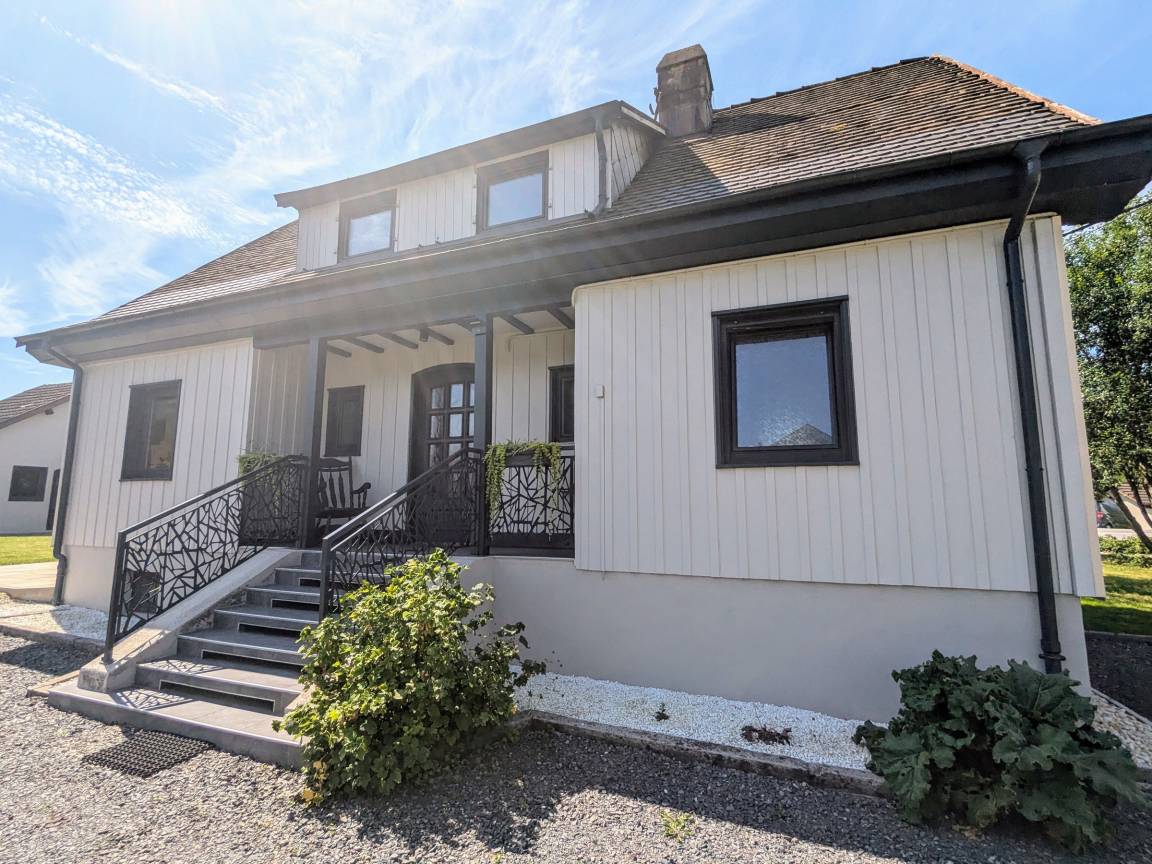 112 M² Cottage ∙ 4 Bedrooms ∙ 7 Guests - Lorraine