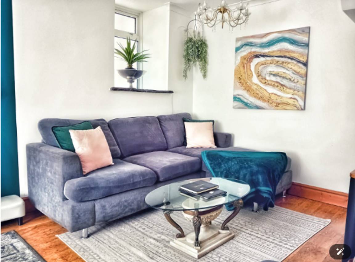 Apartment ∙ 3 Bedrooms ∙ 6 Guests - Bridgend