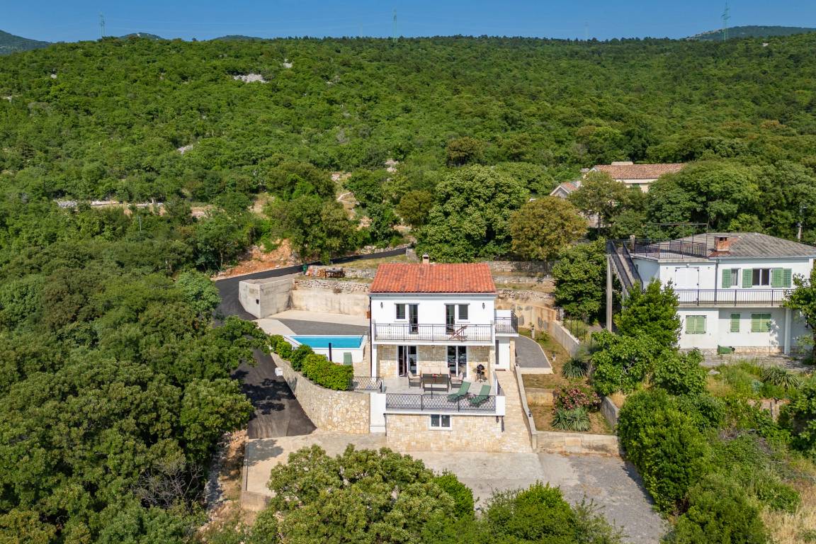 100 M² House ∙ 3 Bedrooms ∙ 5 Guests - Novi Vinodolski