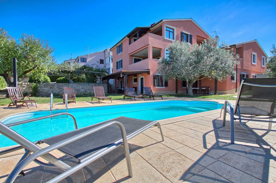 51 M² Apartment ∙ 2 Bedrooms ∙ 6 Guests - Banjole