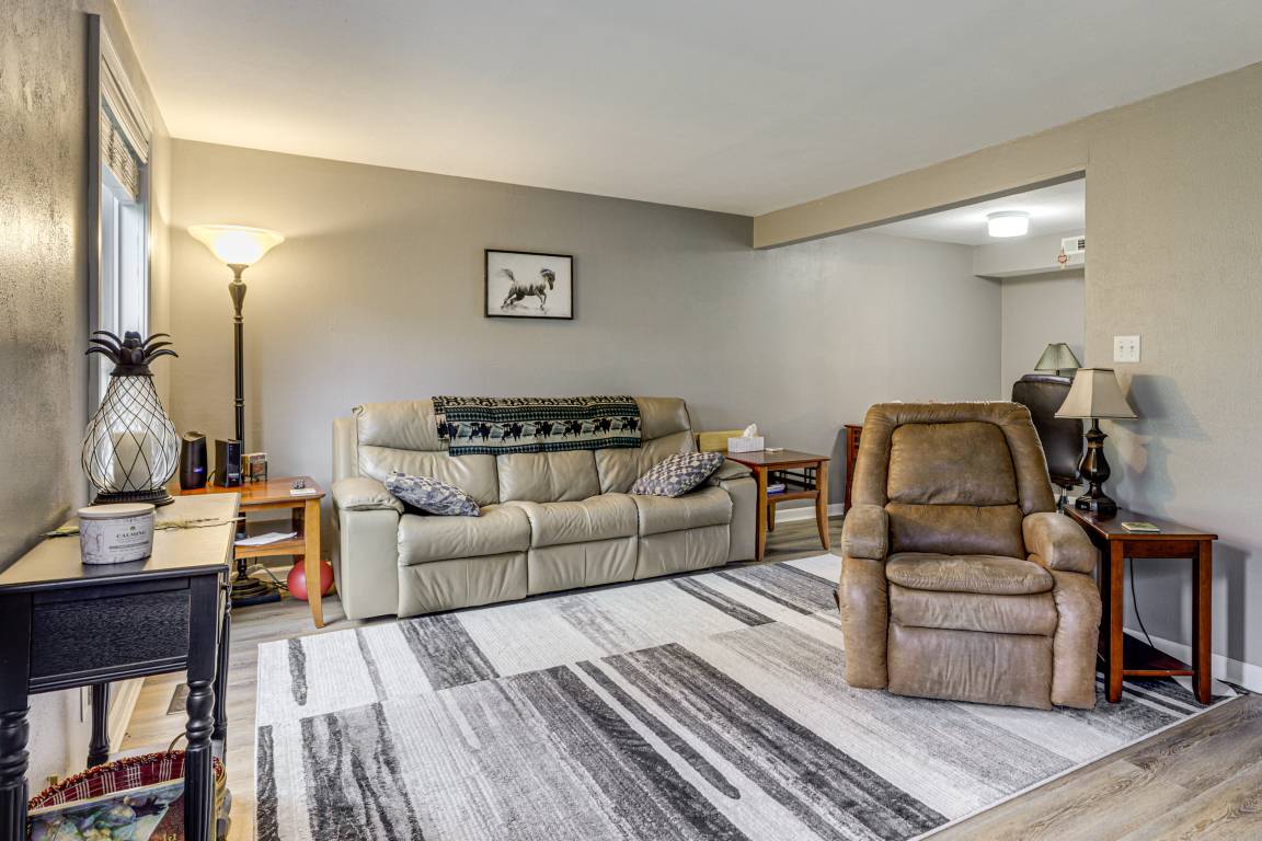 111 M² Apartment ∙ 2 Bedrooms ∙ 4 Guests - Beavercreek, OH