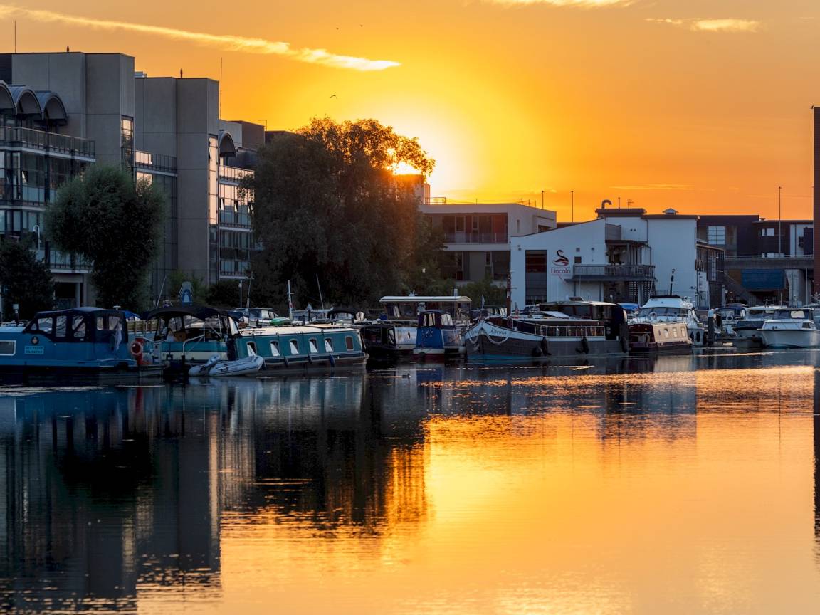 74 M² Apartment ∙ 2 Bedrooms ∙ 4 Guests - Lincoln Castle