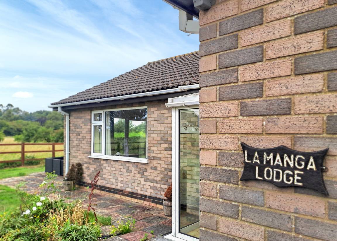 Bungalow ∙ 3 Bedrooms ∙ 6 Guests - Mablethorpe