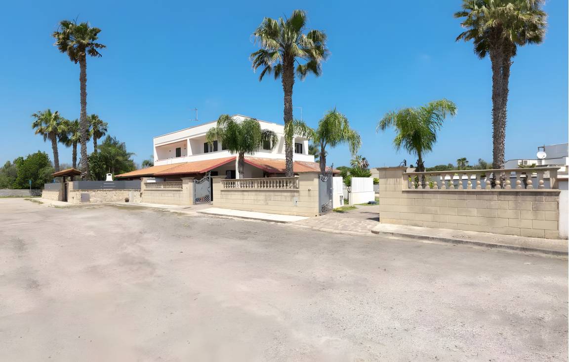 300 M² Villa ∙ 6 Chambres ∙ 13 Personnes - Torre dell'Orso