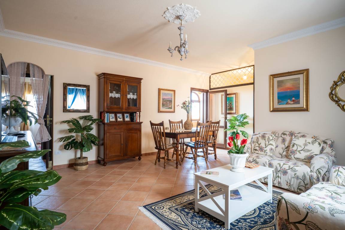 75 M² Appartamento ∙ 2 Camere Da Letto ∙ 4 Ospiti - Oristano