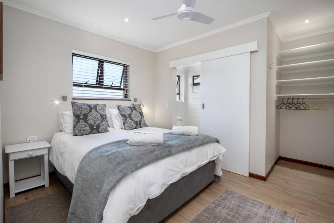 85 M² Apartment ∙ 2 Bedrooms ∙ 4 Guests - Hermanus