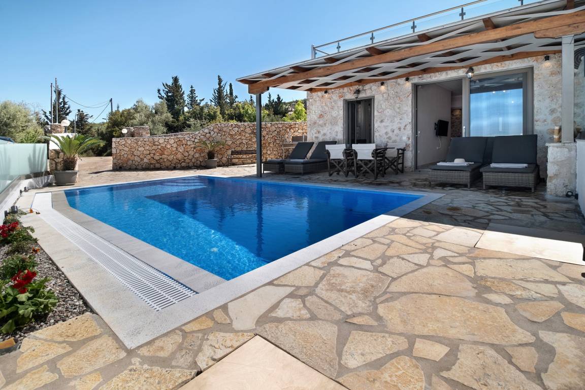 100 M² Villa ∙ 2 Bedrooms ∙ 6 Guests - Lefkada