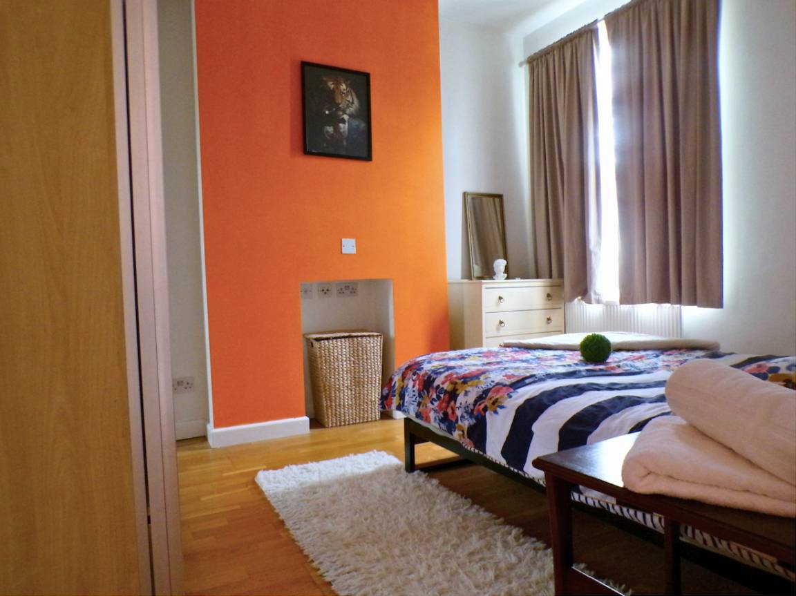 House ∙ 3 Bedrooms ∙ 8 Guests - Chelsea