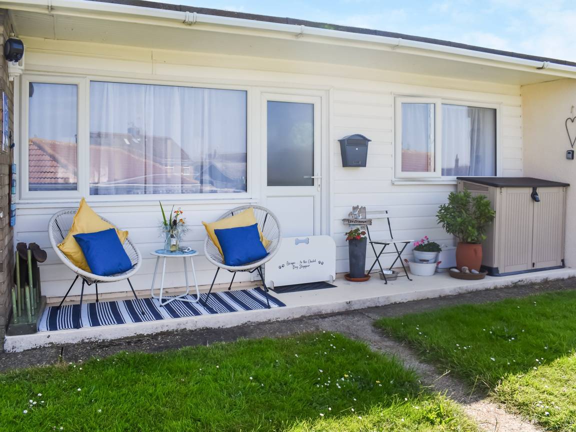 Cottage ∙ 2 Bedrooms ∙ 4 Guests - Lowestoft