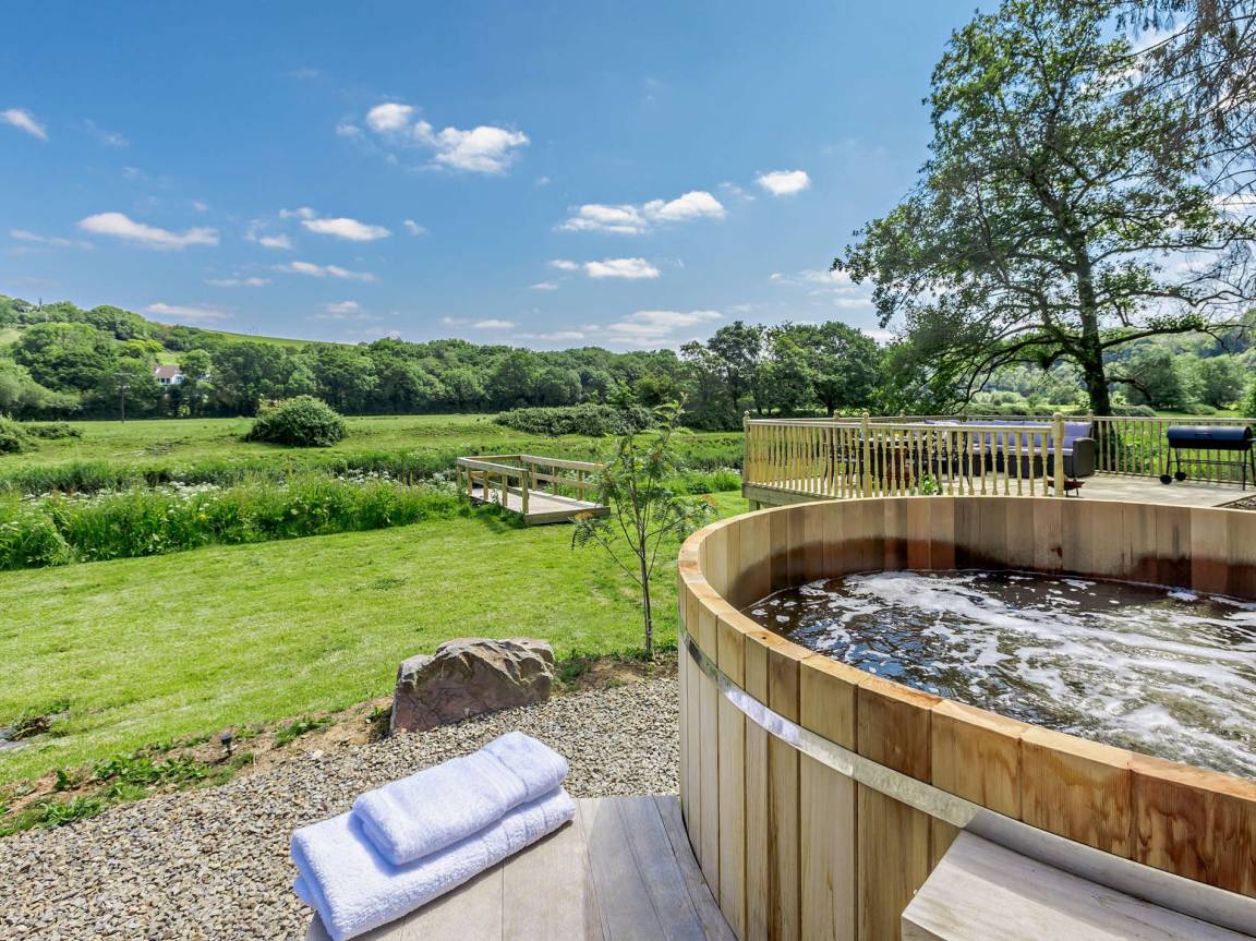 Cottage ∙ 4 Bedrooms ∙ 8 Guests - Barnstaple