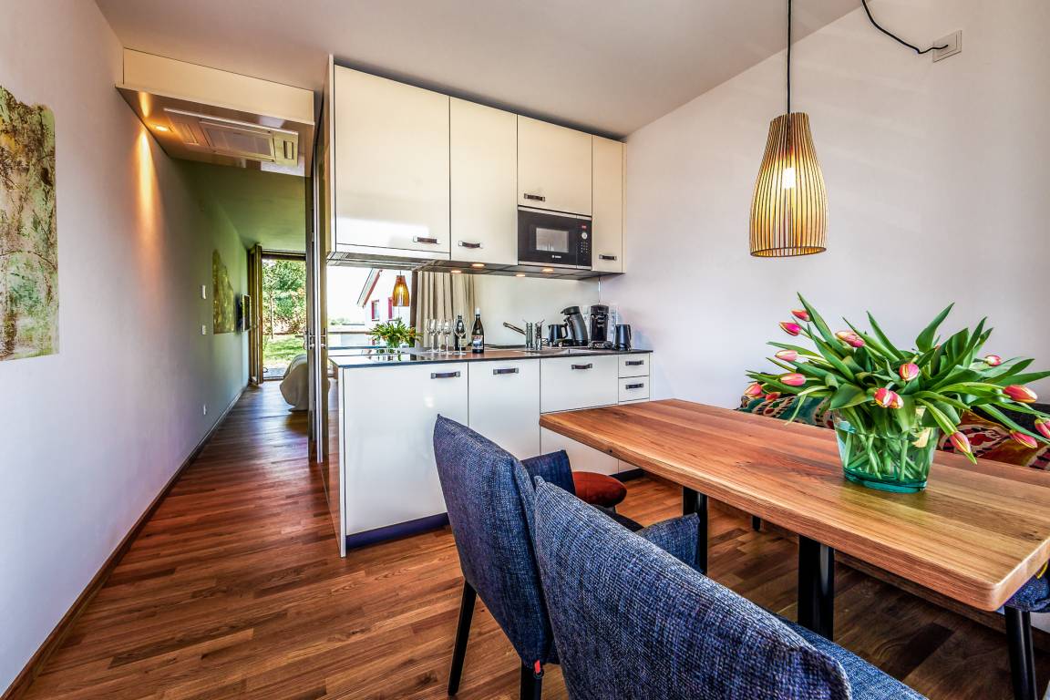 30 M² Ferienwohnung ∙ 1 Schlafzimmer ∙ 2 Gäste - Gaienhofen