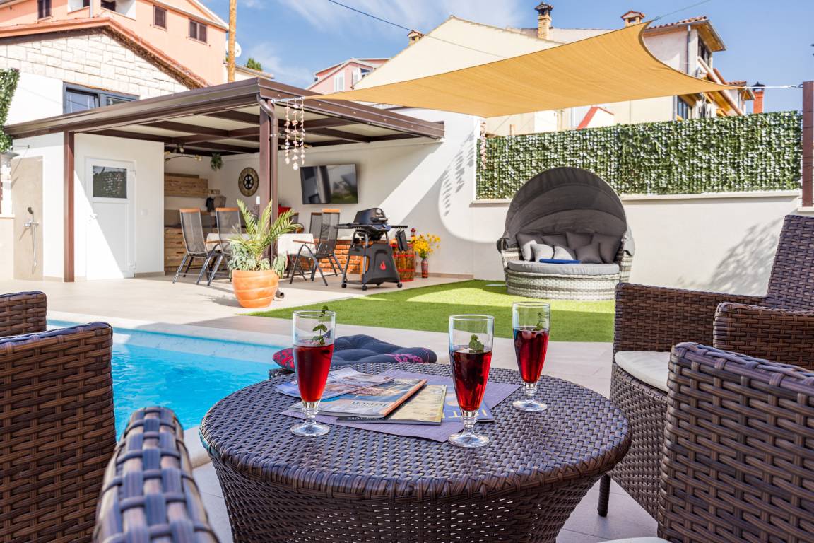 105 M² House ∙ 2 Bedrooms ∙ 5 Guests - Rovinj
