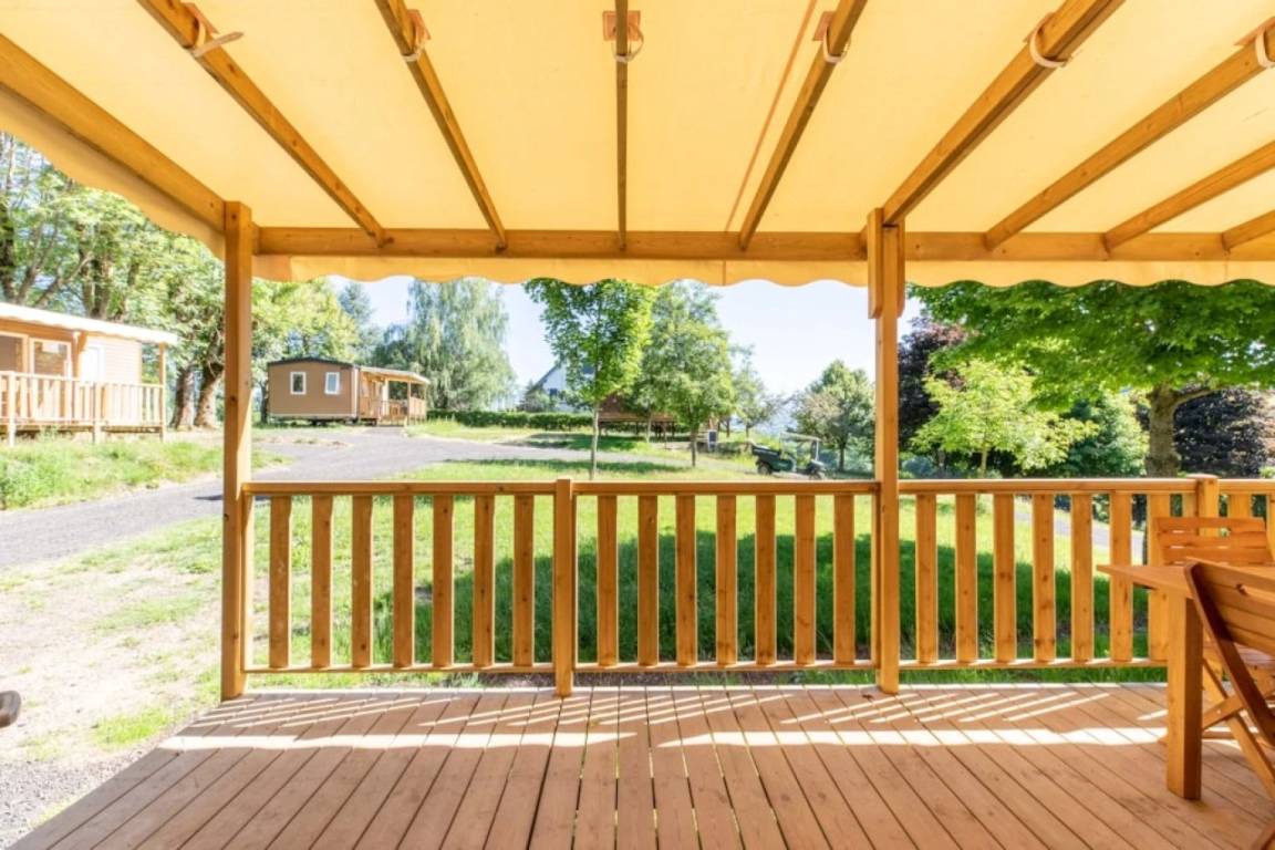 20 M² Camping ∙ 3 Chambres ∙ 6 Personnes - Orcival