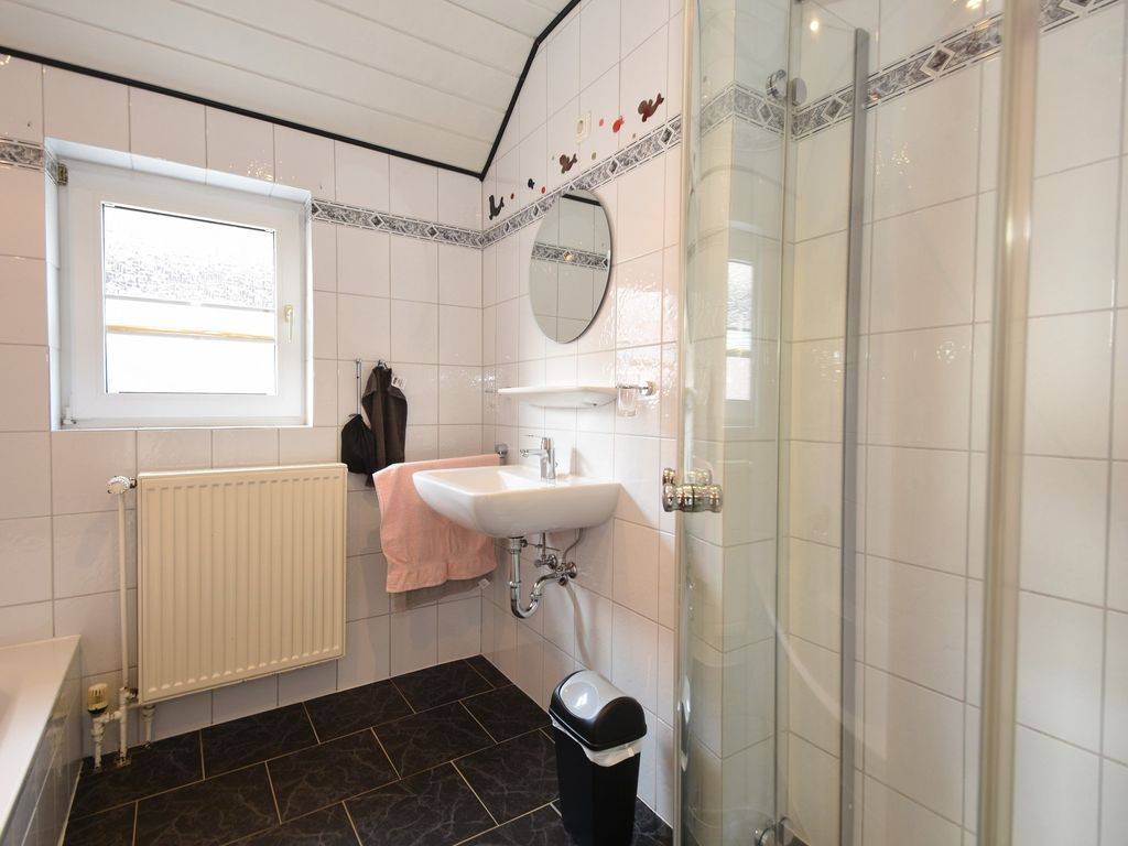 100 M² Ferienwohnung ∙ 2 Schlafzimmer ∙ 4 Gäste - Papenburg