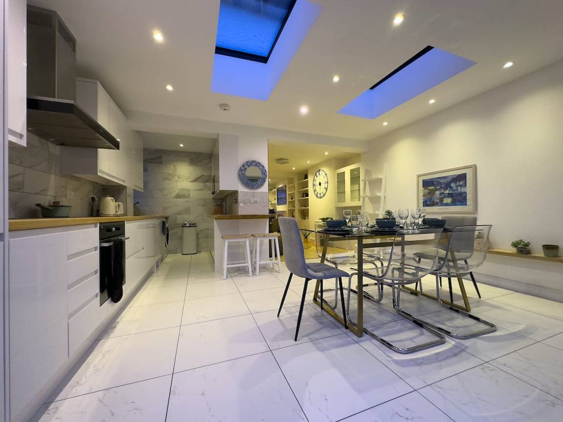 142 M² Maison De Vacances ∙ 5 Chambres ∙ 9 Personnes - Oxford