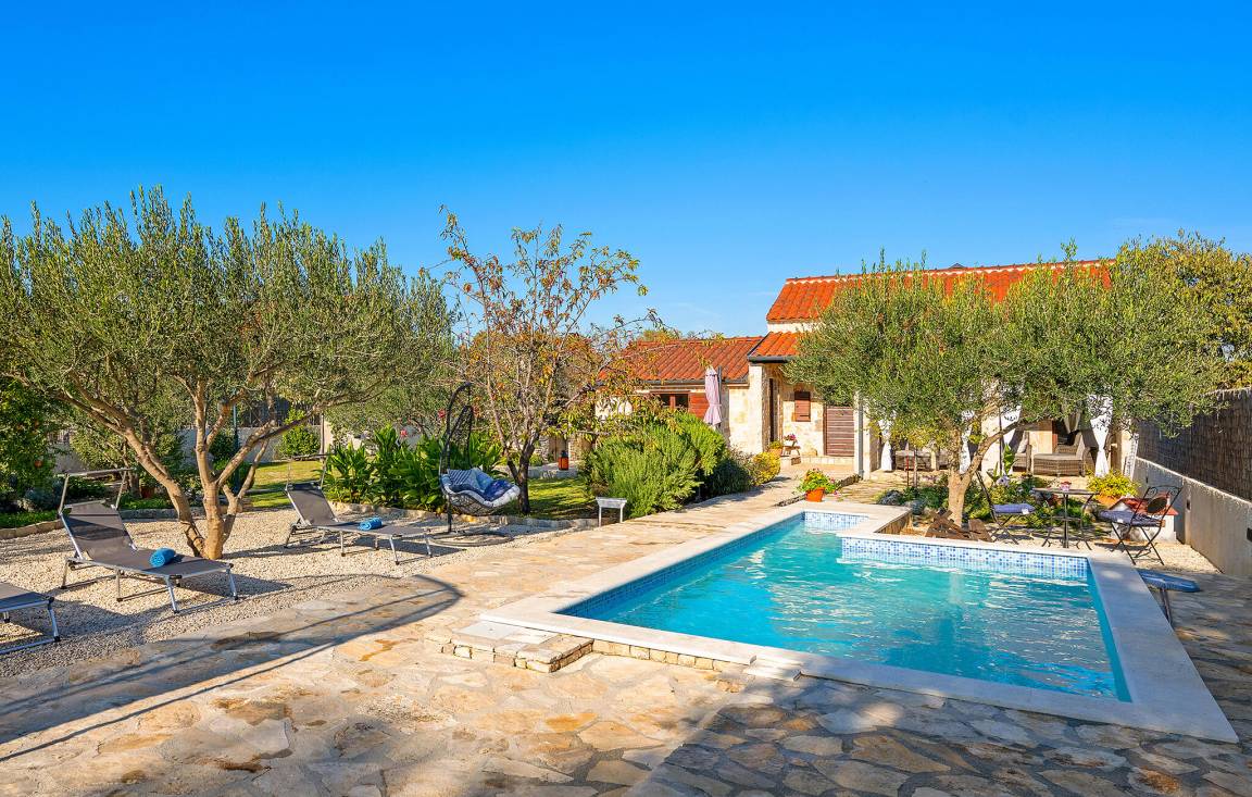 75 M² Casa ∙ 1 Habitación ∙ 5 Huéspedes - Skradin