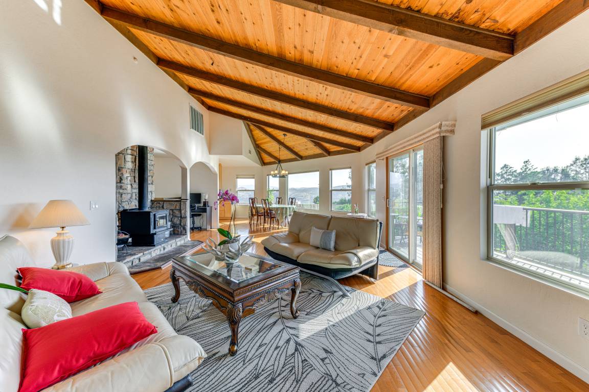 213 M² House ∙ 2 Bedrooms ∙ 4 Guests - Crimson Ridge, Kelseyville
