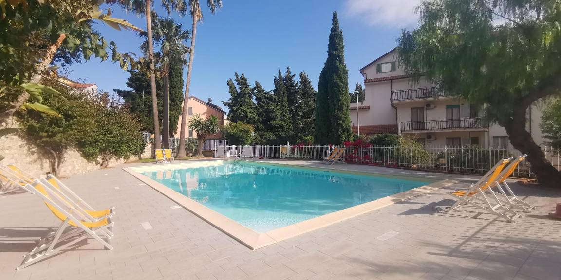 44 M² Ferienwohnung ∙ 1 Schlafzimmer ∙ 5 Gäste - Pietra Ligure