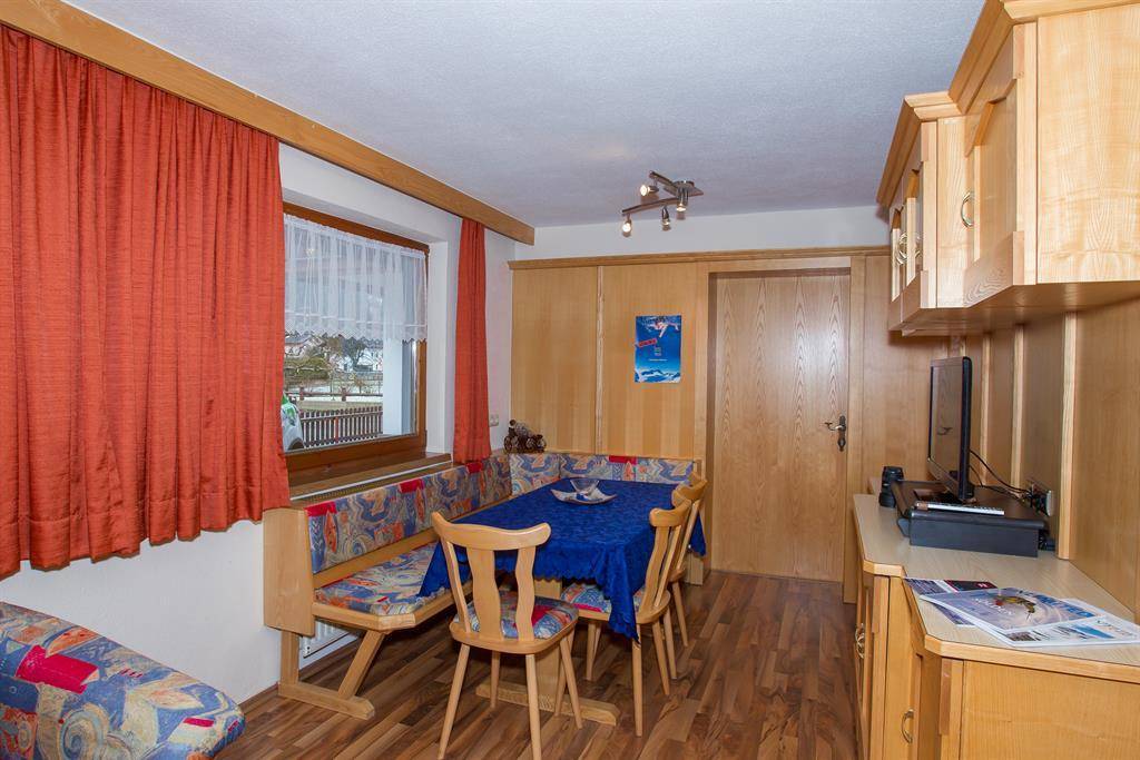 60 M² Apartment ∙ 2 Bedrooms ∙ 6 Guests - Langenfeld, Austria