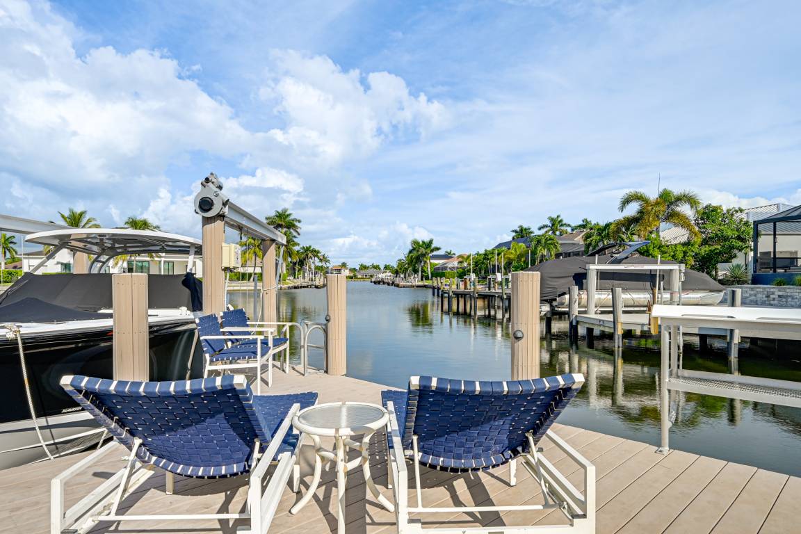 195 M² House ∙ 3 Bedrooms ∙ 7 Guests - Marco Island, FL