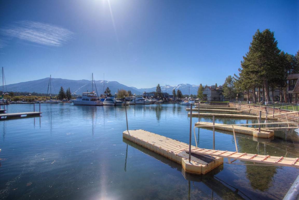 85 M² Condo ∙ 2 Bedrooms ∙ 6 Guests - Zephyr Cove, NV