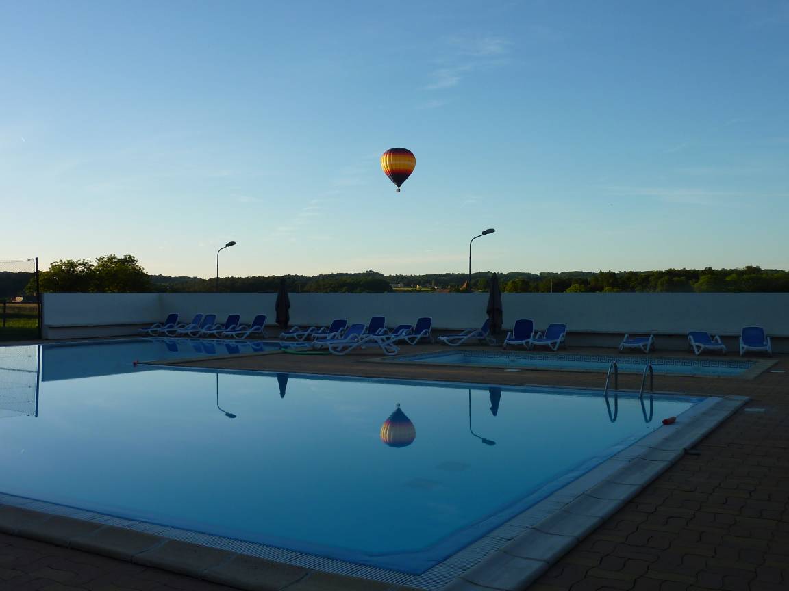 37 M² Camping ∙ 4 Chambres ∙ 10 Personnes - Vitrac