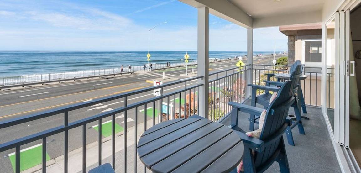 House ∙ 3 Bedrooms ∙ 8 Guests - Carlsbad, CA