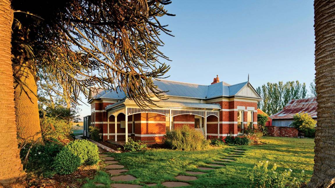 Accommodation ∙ 1 Bedroom ∙ 10 Guests - Daylesford