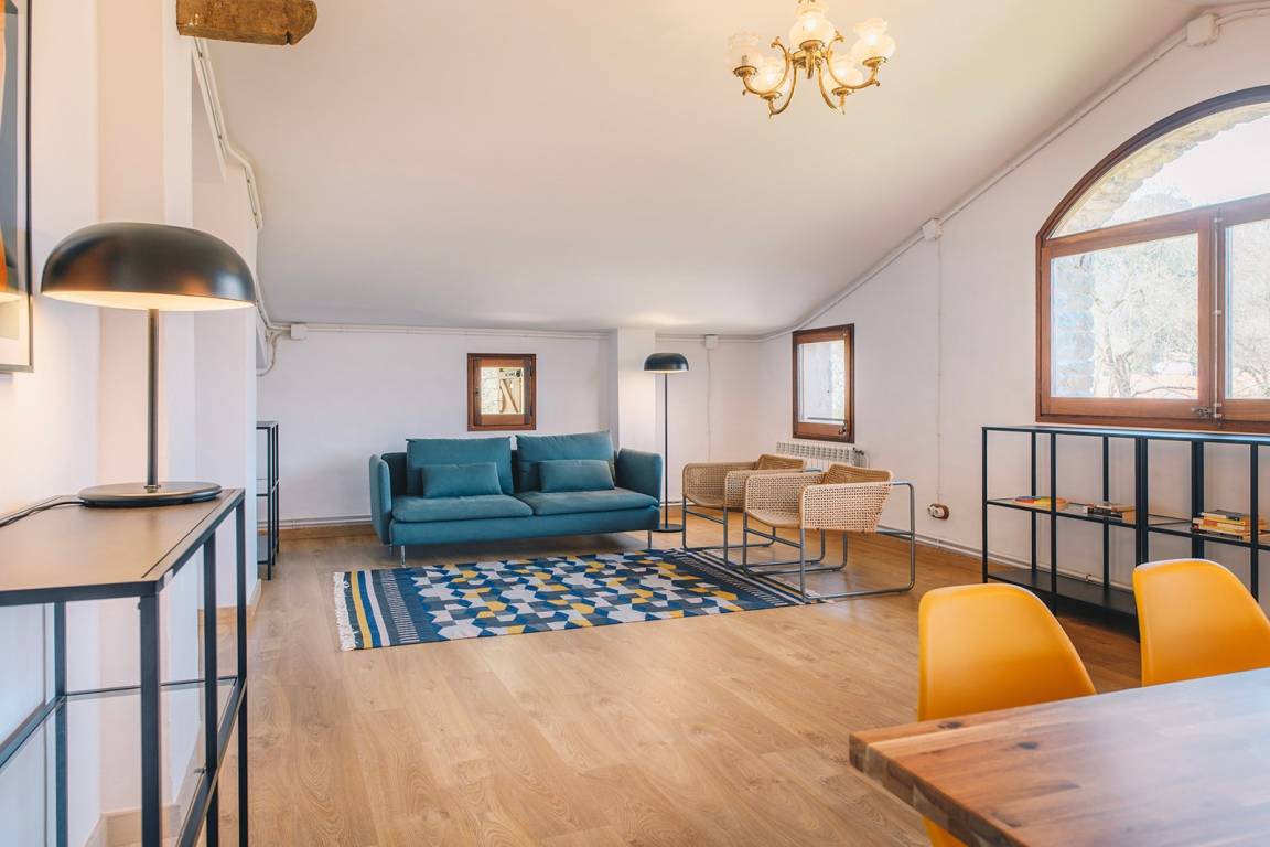 160 M² Apartamento ∙ 2 Habitaciones ∙ 5 Huéspedes - Olot