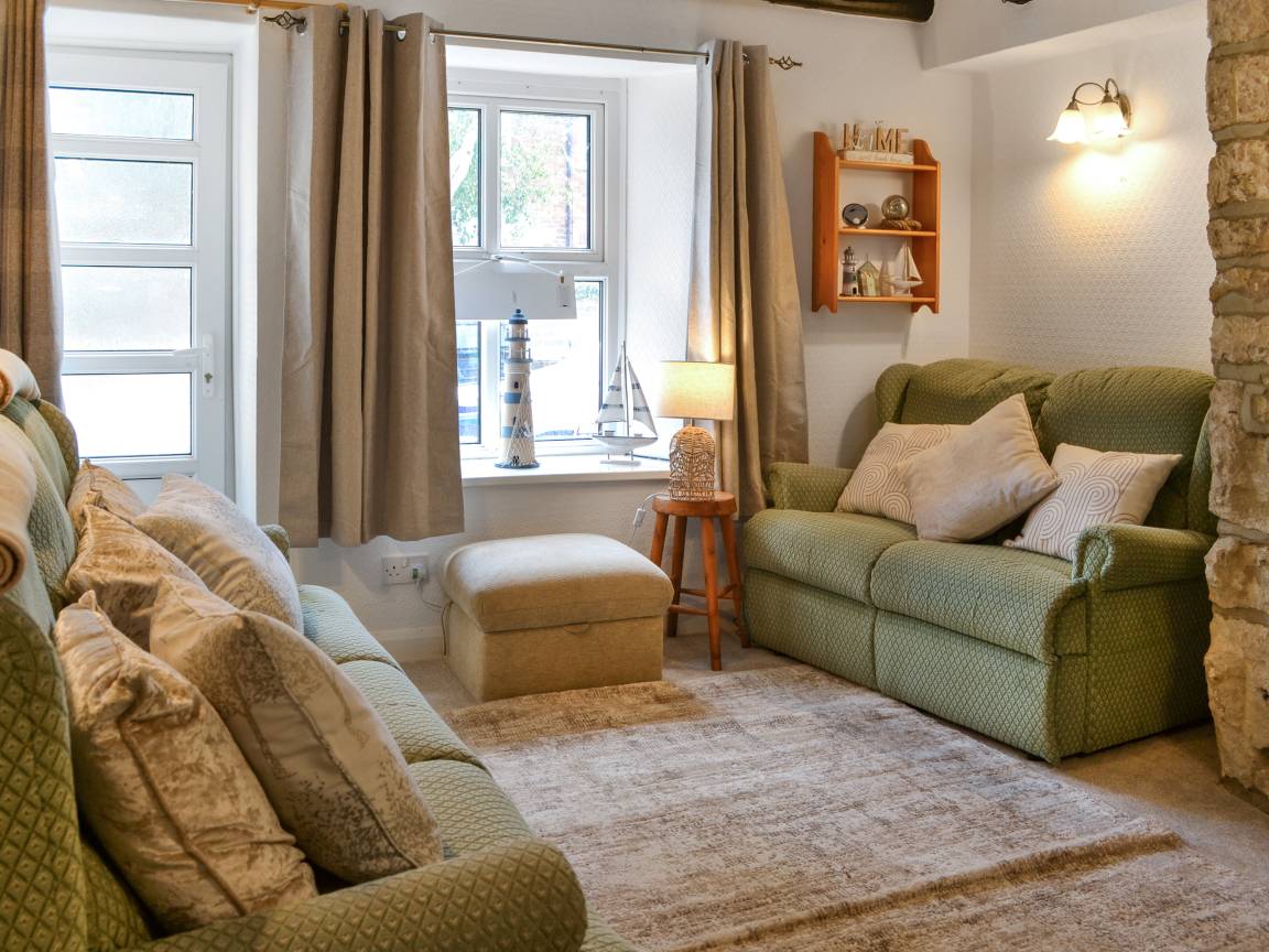 Cottage ∙ 4 Bedrooms ∙ 6 Guests - Filey