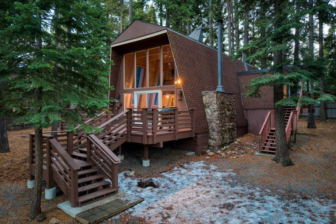 159 M² House ∙ 4 Bedrooms ∙ 8 Guests - Carnelian Bay, CA