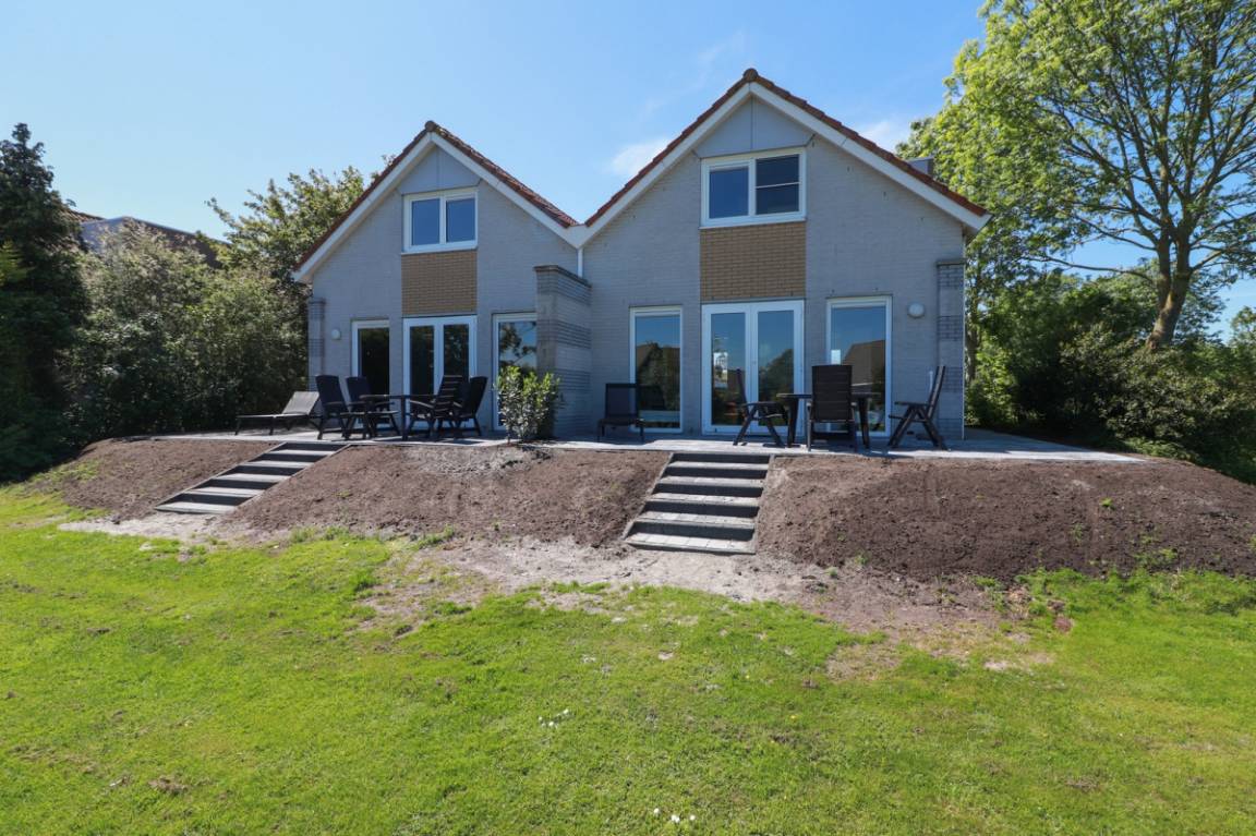 110 M² House ∙ 2 Bedrooms ∙ 4 Guests - Makkum