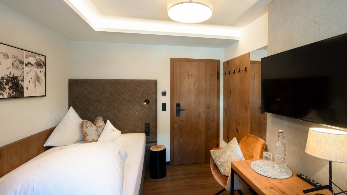 12 M² Hotel ∙ 1 Bedroom ∙ 1 Guest - Saint Anton am Arlberg