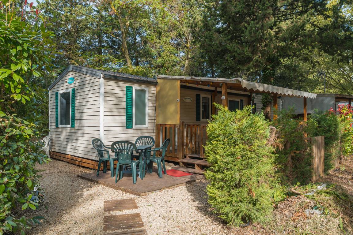 38 M² Camping ∙ 3 Chambres ∙ 6 Personnes - Saint-Cannat