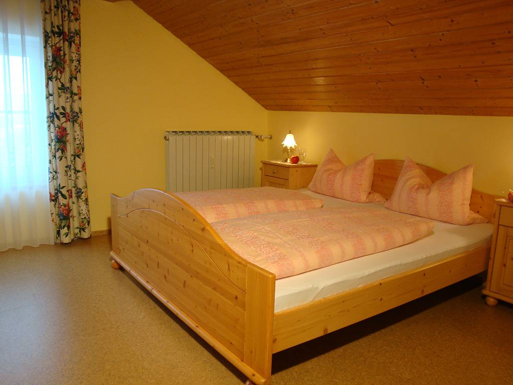 Ferienwohnung ∙ 2 Schlafzimmer ∙ 3 Gäste - Bad Birnbach