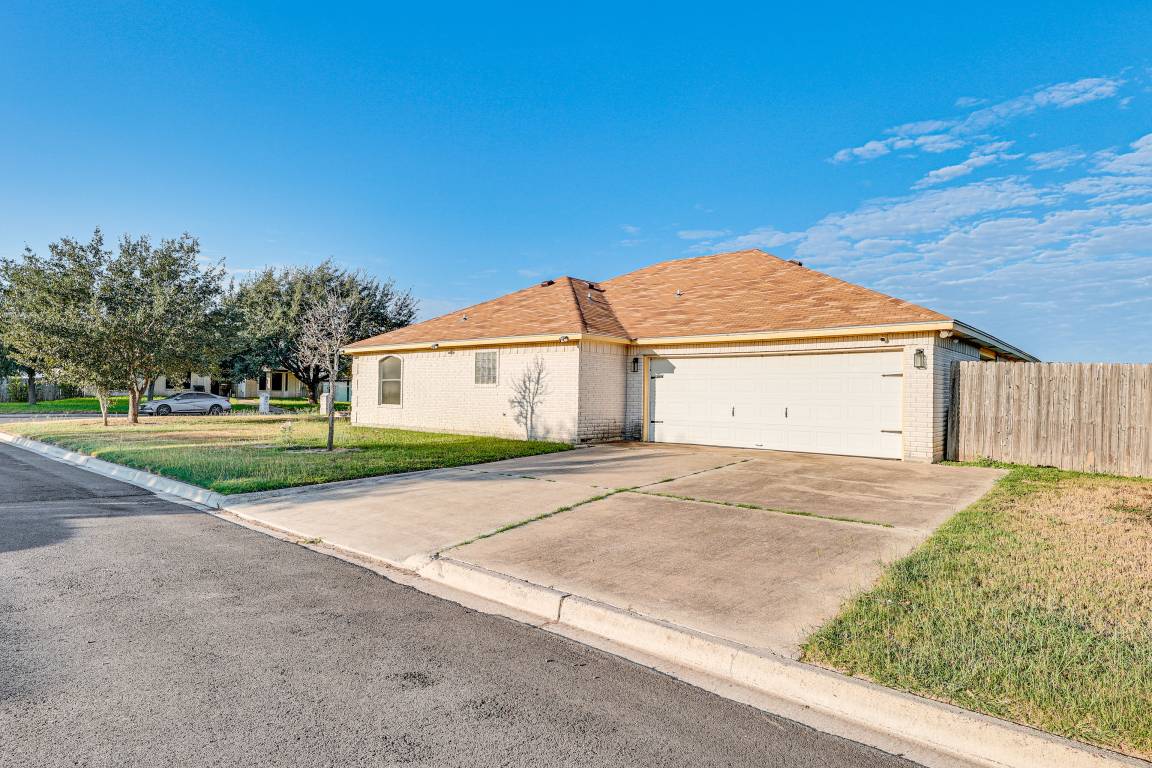 185 M² Casa ∙ 3 Habitaciones ∙ 9 Huéspedes - Edinburg, TX