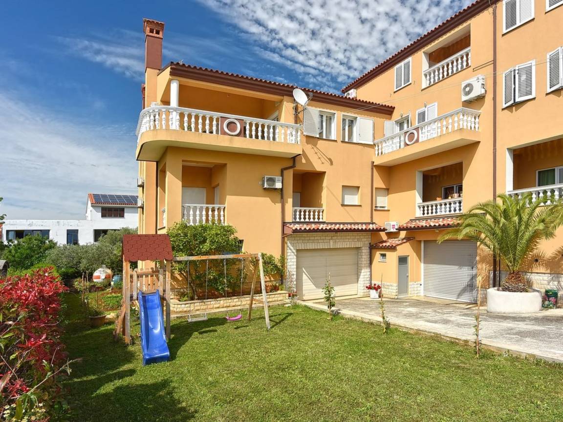 35 M² Apartamento ∙ 1 Habitación ∙ 4 Huéspedes - Pula