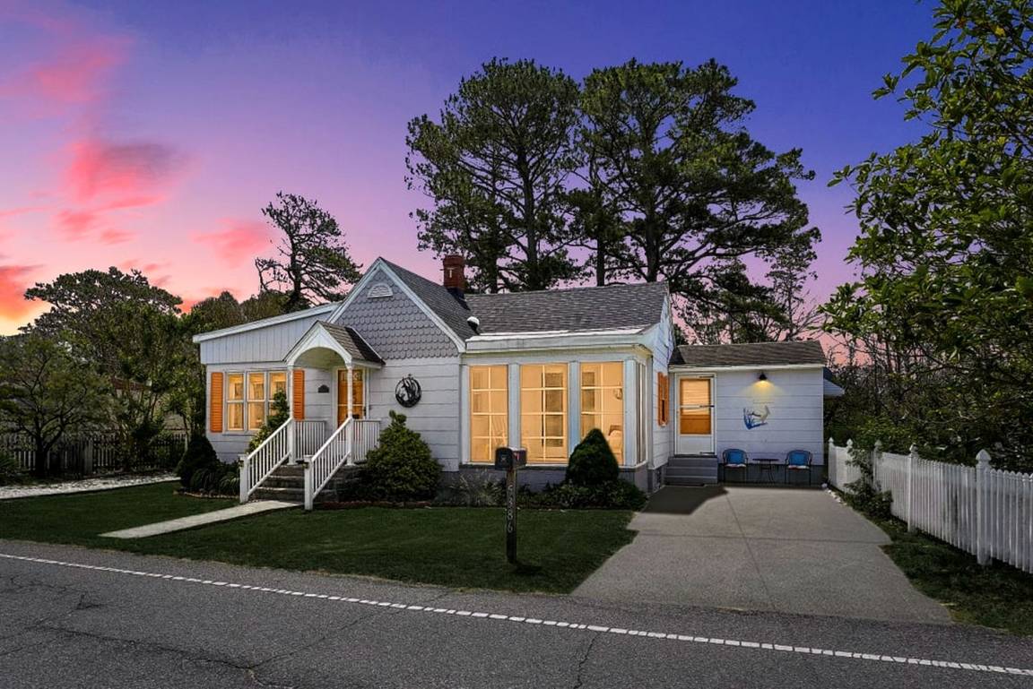 House ∙ 3 Bedrooms ∙ 6 Guests - Chincoteague, VA