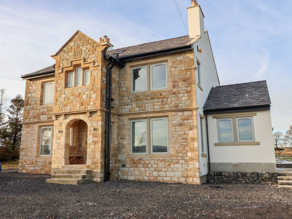 Cottage ∙ 4 Bedrooms ∙ 8 Guests - Haworth