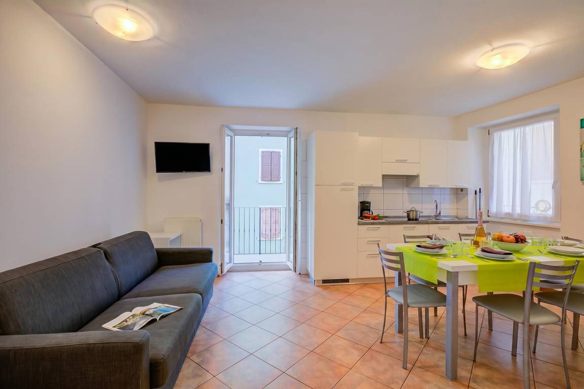 71 M² Apartment ∙ 2 Bedrooms ∙ 6 Guests - Riva del Garda