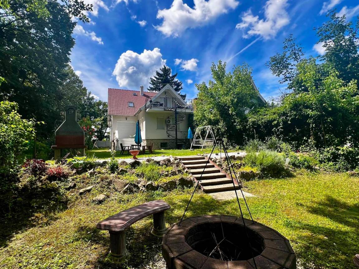 70 M² Apartment ∙ 1 Bedroom ∙ 2 Guests - Szentendre