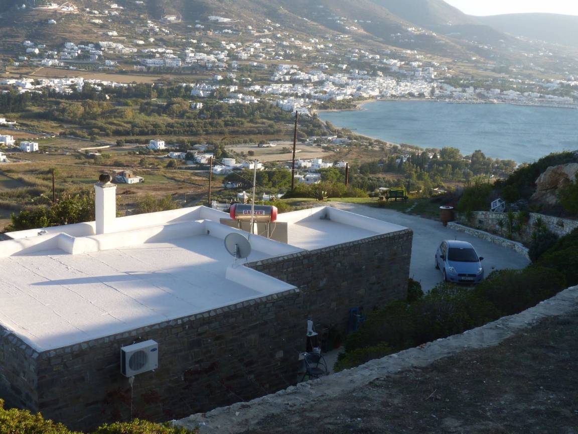 110 M² House ∙ 2 Bedrooms ∙ 4 Guests - Paros