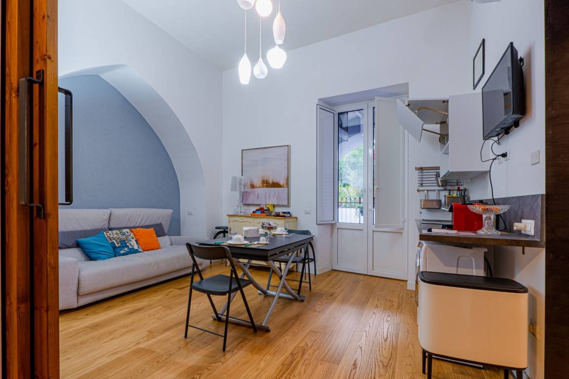 60 M² Appartamento Vacanza ∙ 1 Camera Da Letto ∙ 4 Ospiti - Salerno