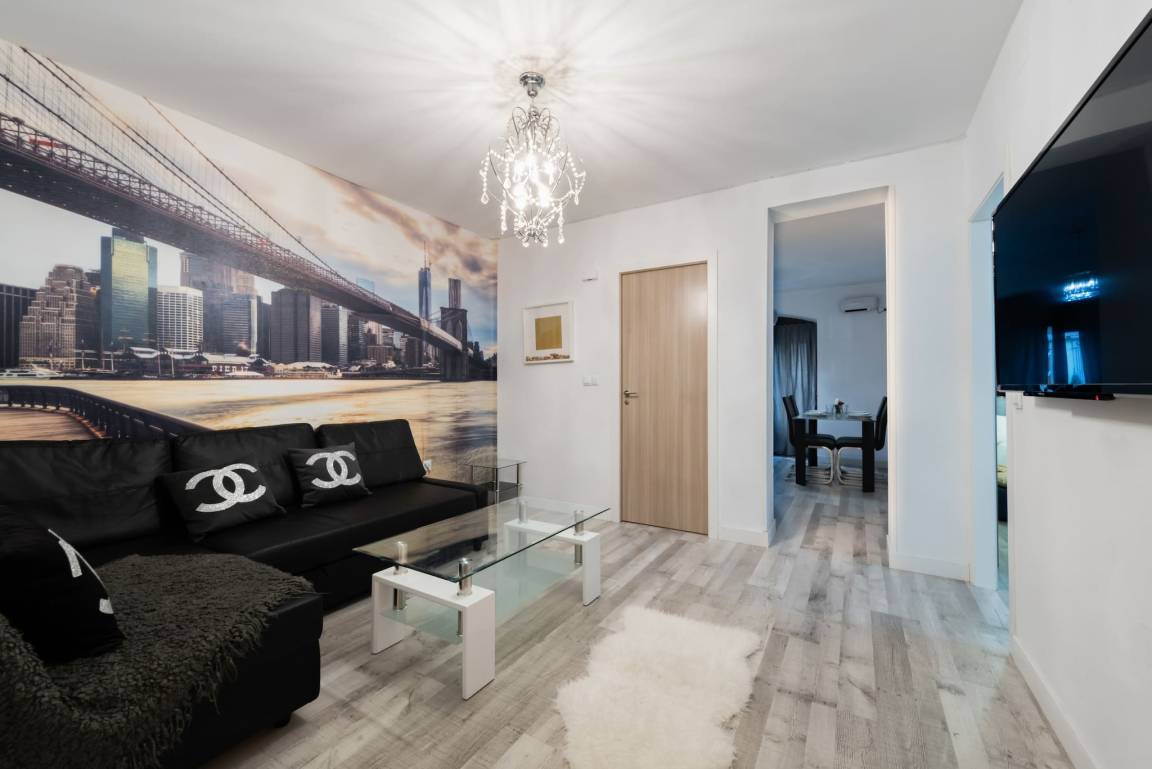 52 M² Apartamento ∙ 3 Habitaciones ∙ 8 Huéspedes - Madrid
