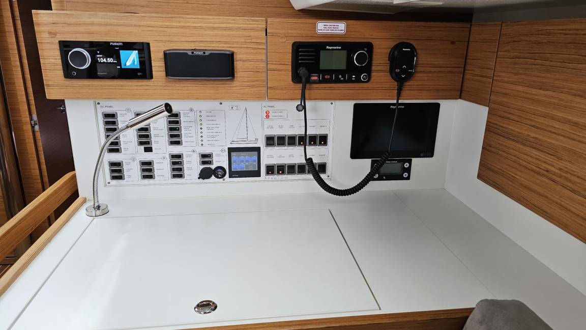 15 M² Houseboat ∙ 5 Bedrooms ∙ 10 Guests - Croatia